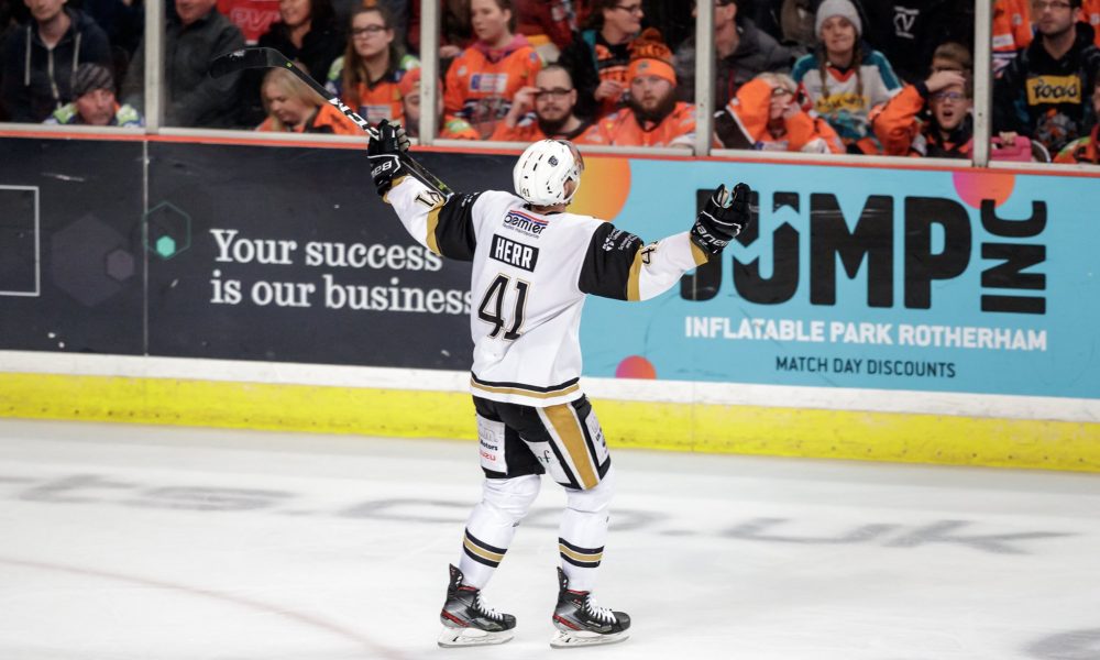 ICEHL: Abgang bestätigt: Topscorer Sam Herr am Weg in die ICEHL ...