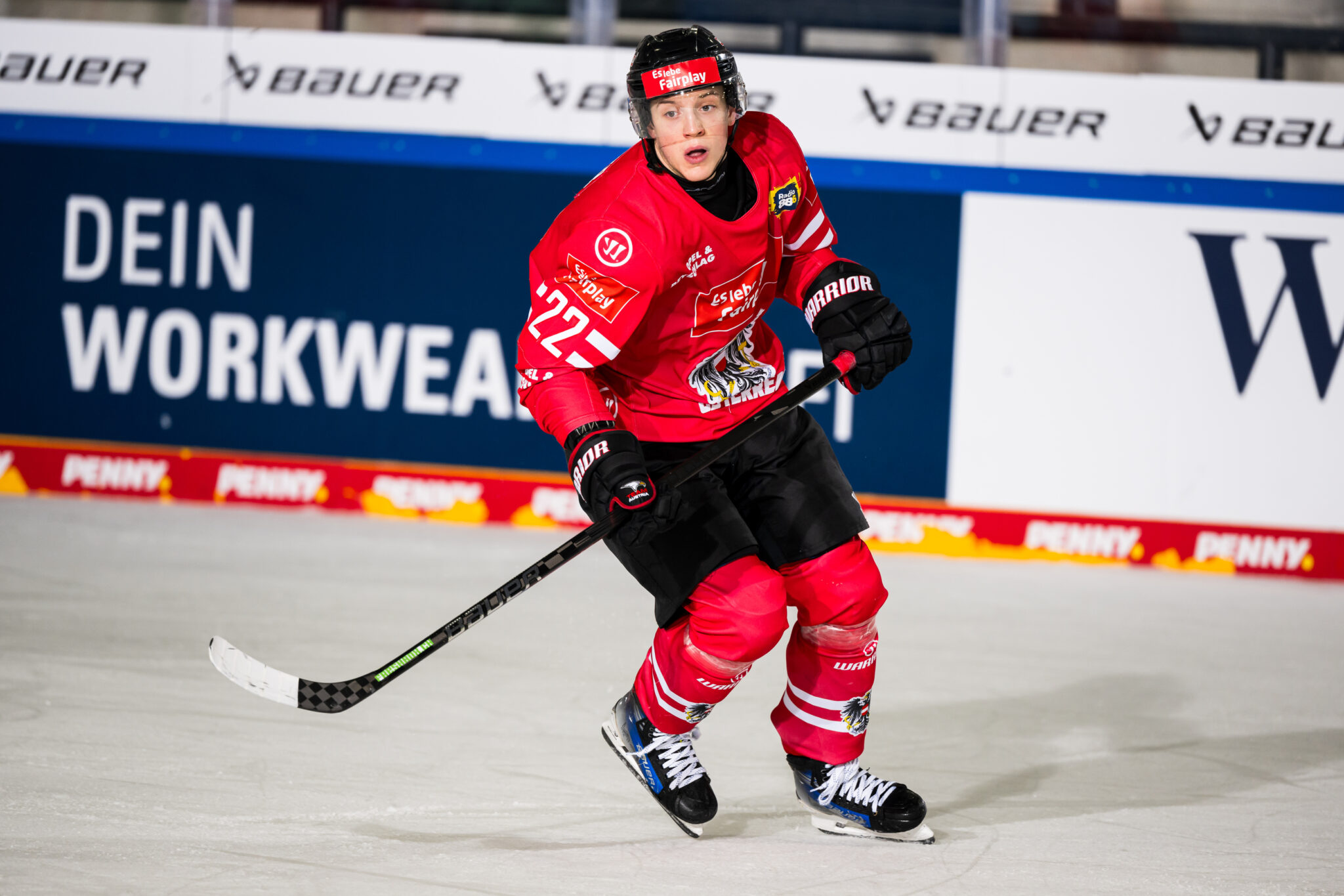 Rohrer verstärkt Österreich: „Fühlt sich wie eine Heim-WM an“ - Hockey ...