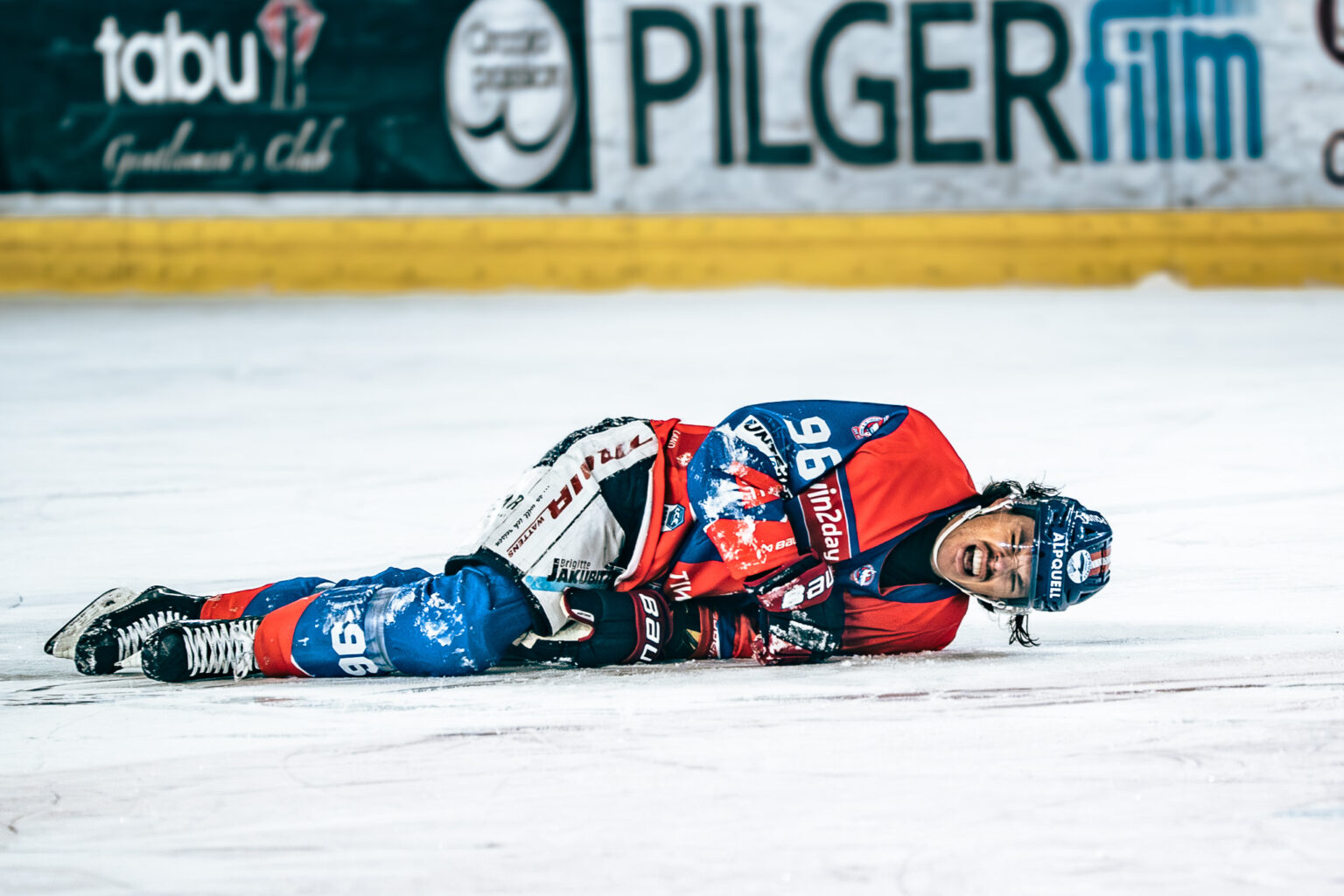 Seitenbandriss! Bitteres Saisonende für ICEHL-Topscorer! - Hockey-News ...